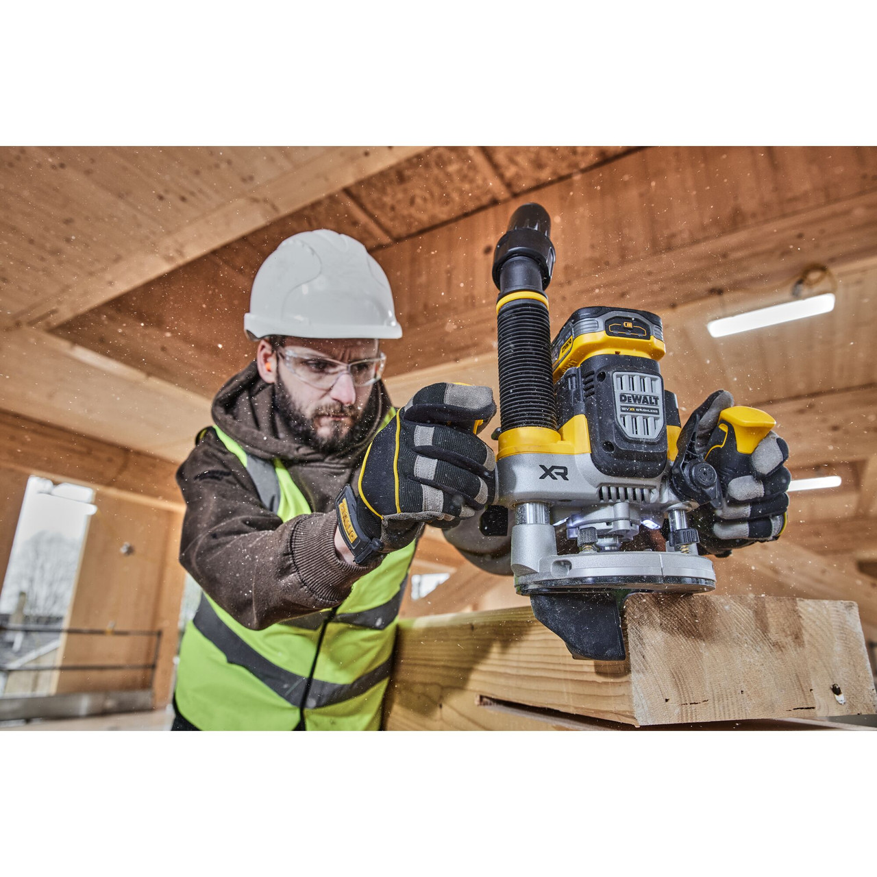 EPT Ireland. DeWalt DCW620H2 18V XR 12mm / 1/2" Plunge Router with 2x 5 ...